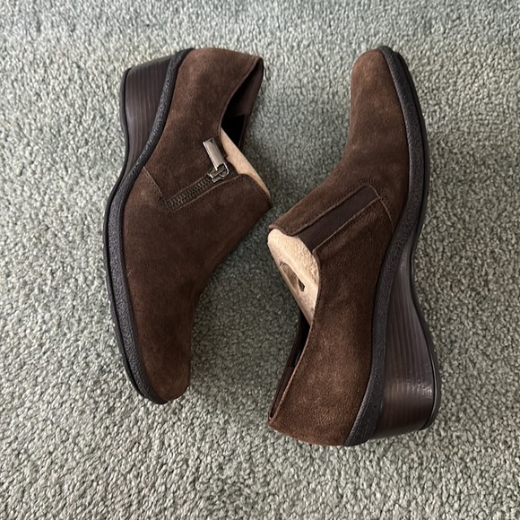 Aquatalia | Shoes | Aquatalia By Marvin K Suede Wedge Shooties Side Zip ...